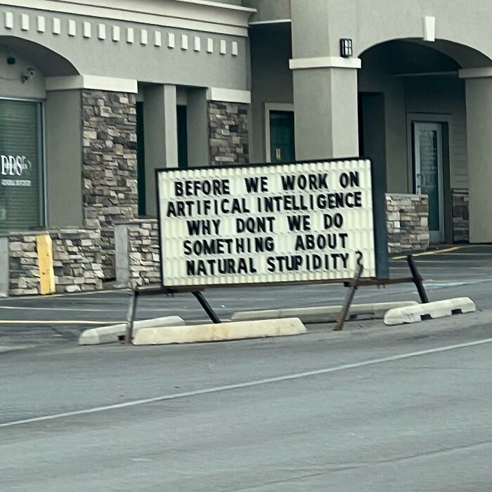 People Share Some of the Most Unhinged Signs They Spotted in 2023